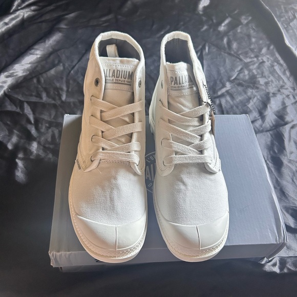 Palladium | Shoes | Palladium White Sneakers With Modern Design | Poshmark